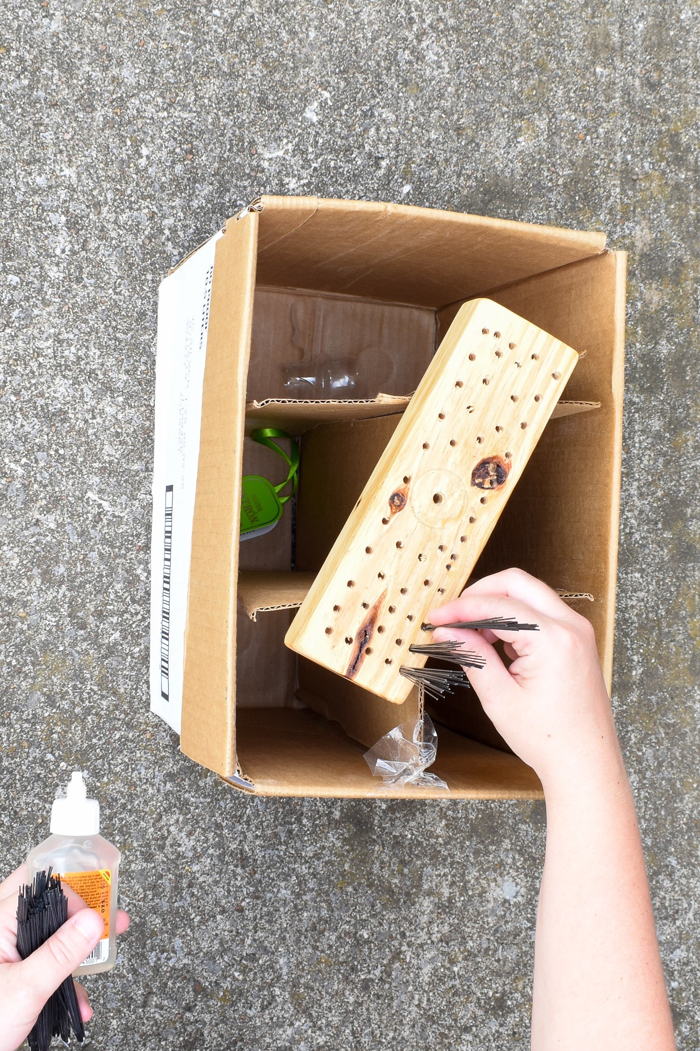 DIY a Modern Wood Broom from a 2x4: Upcycling A Broken Broom Into ...